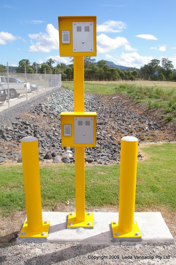 Double card reader bollards | Leda Security Products