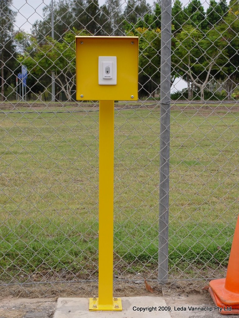 Single card reader bollards | Leda Security Products