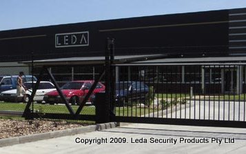Cantilever slide gate | Leda Security Products