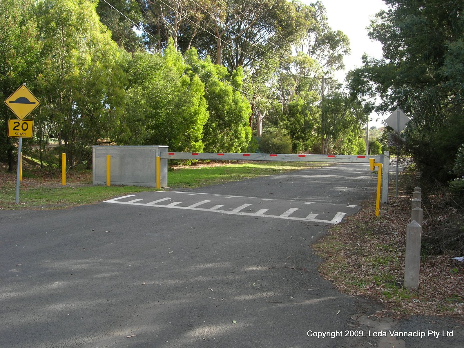 Security sliding boom gate | Leda Security Products