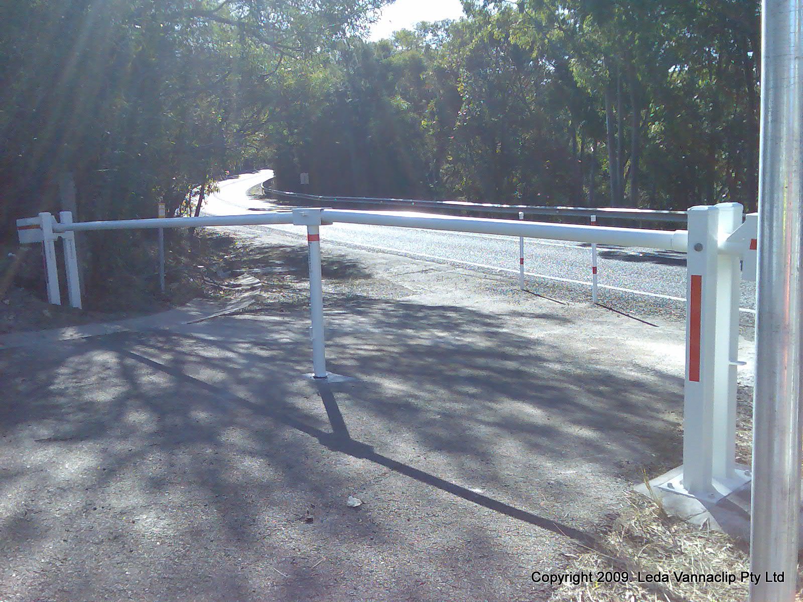 Manual boom gate | Leda Security Products