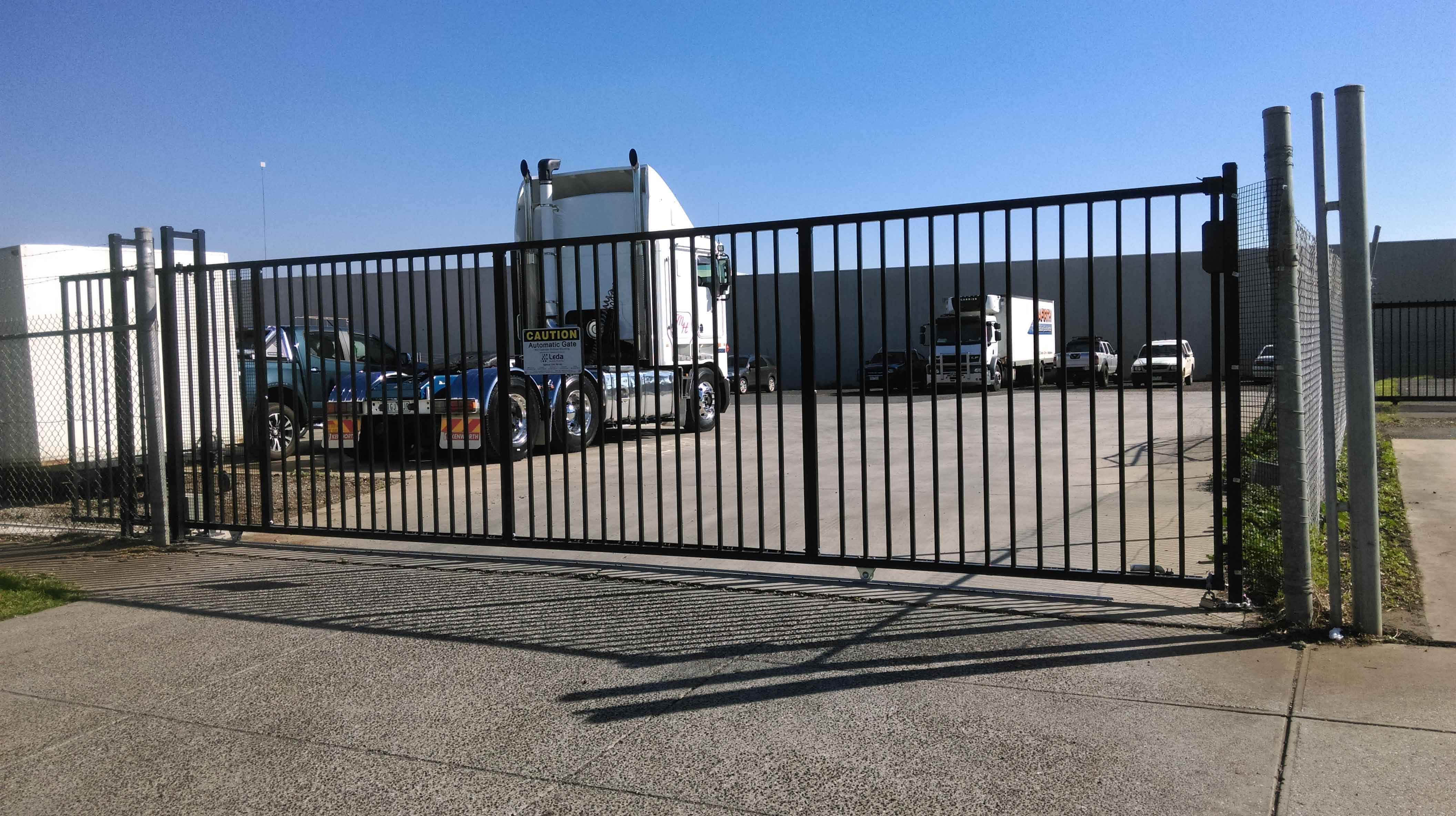 Melbourne Modular Track Gate | Leda Security Products